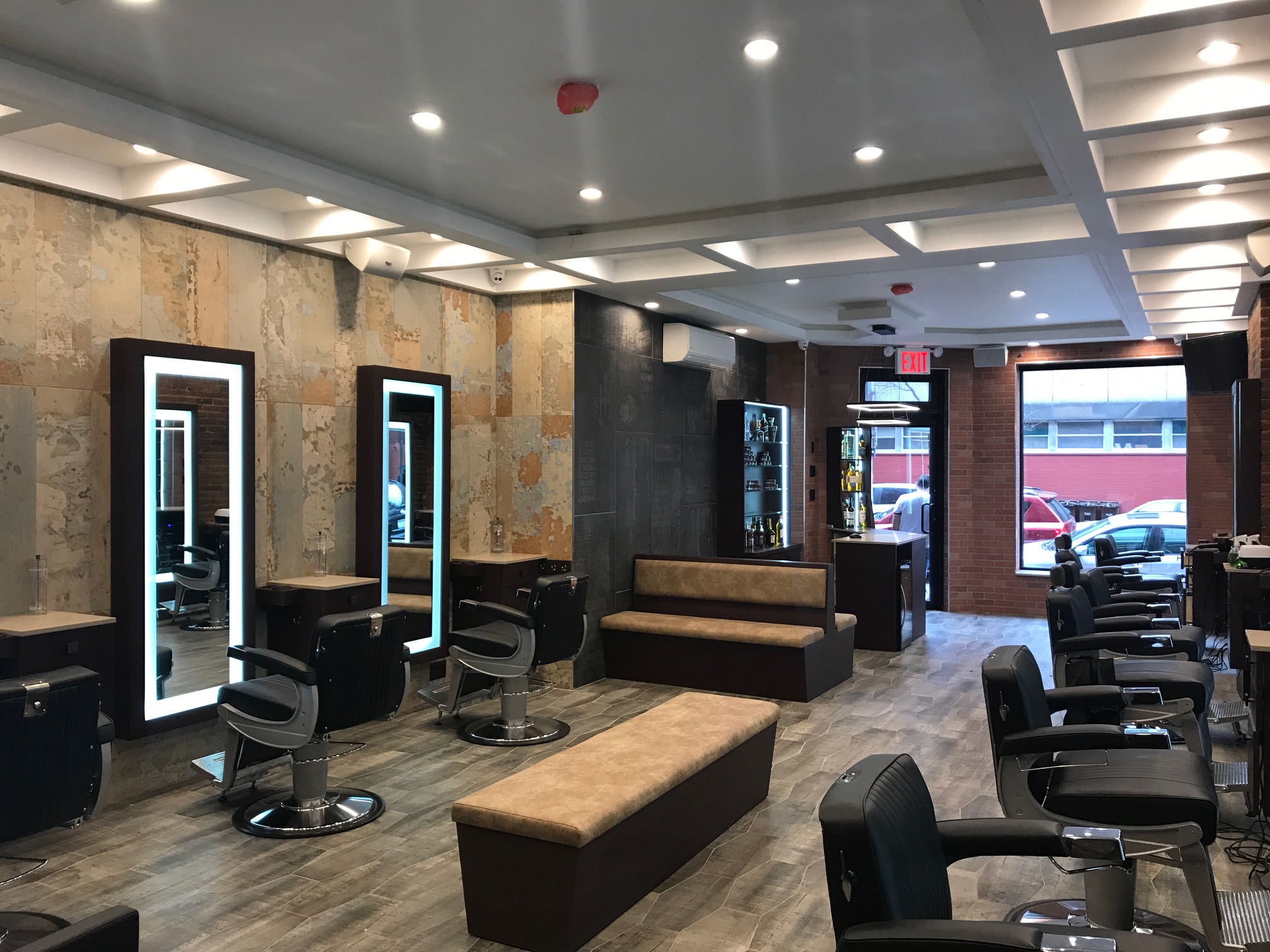 ON THE MARK BARBER SHOP - RDDNY